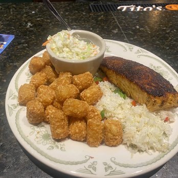 THE HOOLEY PUB & KITCHEN - Updated January 2026 - 23 Photos & 21 ...