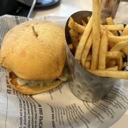DEE’S TABLE BURGERS & MORE - Updated July 2025 - 31 Photos & 31 Reviews ...