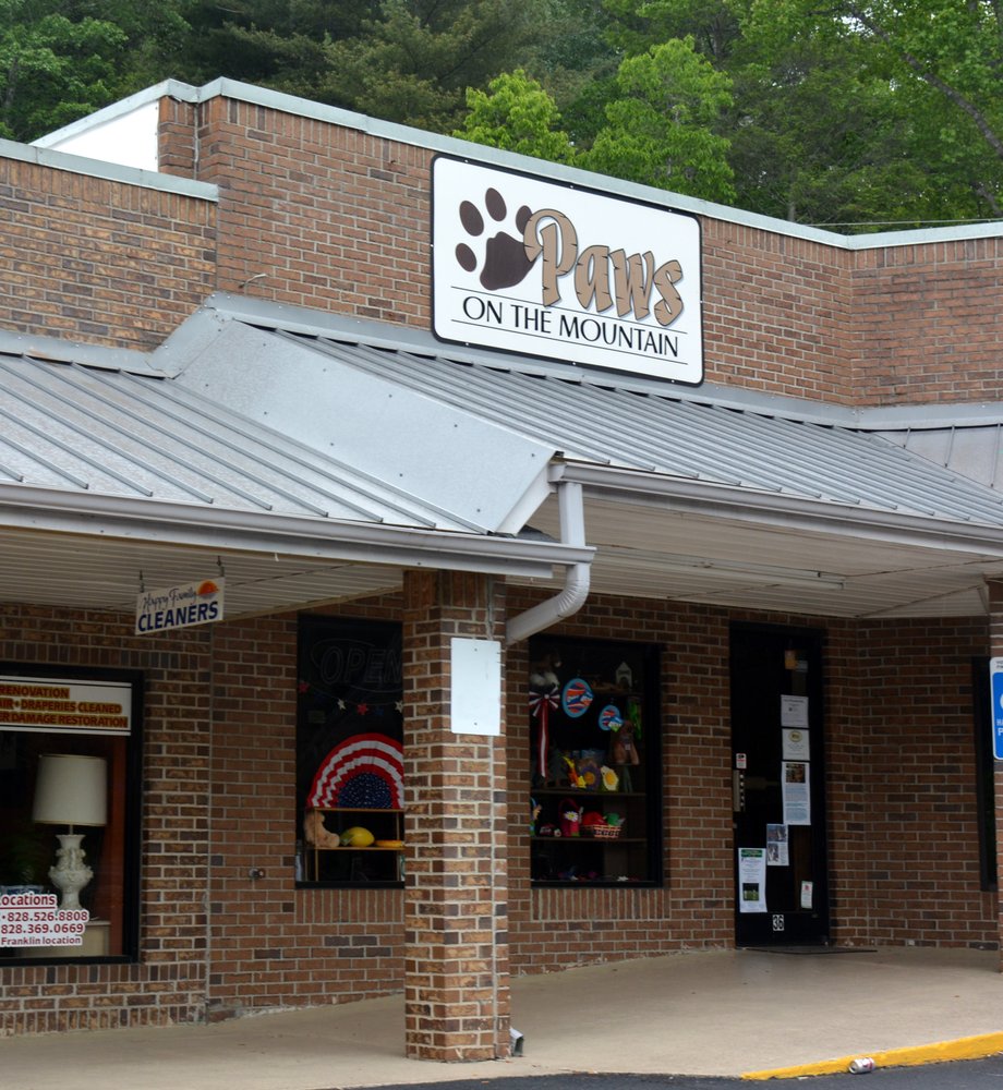PAWS ON THE MOUNTAIN - Updated October 2025 - 36 Cashiers Shopping Ctr ...