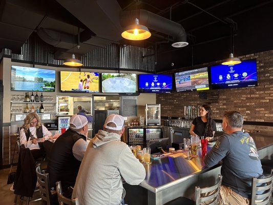 BEERS PIZZA & SPORTS PUB - Updated January 2026 - 47 Photos & 16 ...