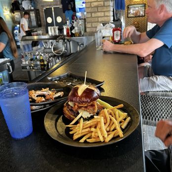 THE BARGE - Updated December 2025 - 227 Photos & 179 Reviews - 528 ...