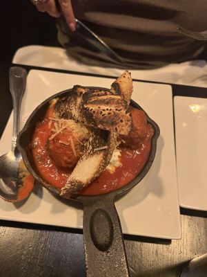 THE 808 BISTRO - Updated October 2024 - 182 Photos & 197 Reviews - 808 ...