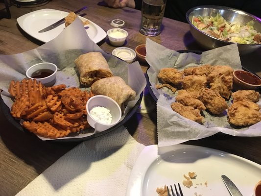 BUFALUCCA SPORTS N’ WINGS - 89 Photos & 67 Reviews - 7429 US Hwy 27 N ...