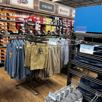 TRACTOR SUPPLY Updated February 2025 53 Photos 5980 N Chalkville Rd Center Point Alabama Livestock Feed Supply Phone Number Yelp