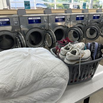 LAUNDRY EXPRESS WASH & FOLD - Updated December 2025 - 30 Photos & 19 ...