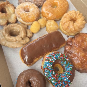 ROCKLIN DONUTS & CINNAMON - Updated January 2025 - 638 Photos & 608 ...