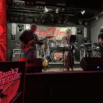 37 MAIN - Updated January 2026 - 173 Photos & 126 Reviews - 37 E Main ...