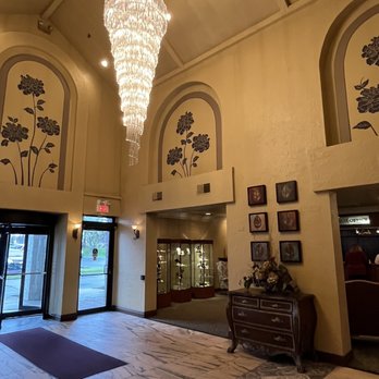 LA COMEDIA DINNER THEATRE - Updated August 2024 - 82 Photos & 99 ...