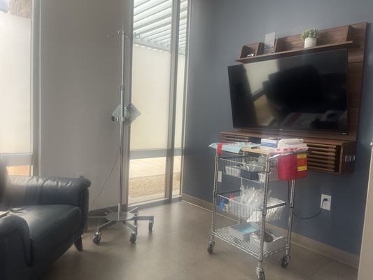 FLEXCARE INFUSION CENTERS - Updated September 2025 - 8763 E Bell Rd ...