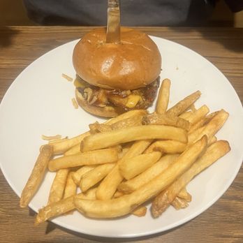 BUGLIN’ BULL RESTAURANT AND SPORTS BAR - Updated January 2026 - 249 ...