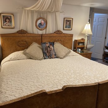 BIG YELLOW INN - Updated October 2025 - 73 Photos & 36 Reviews - 234 S ...