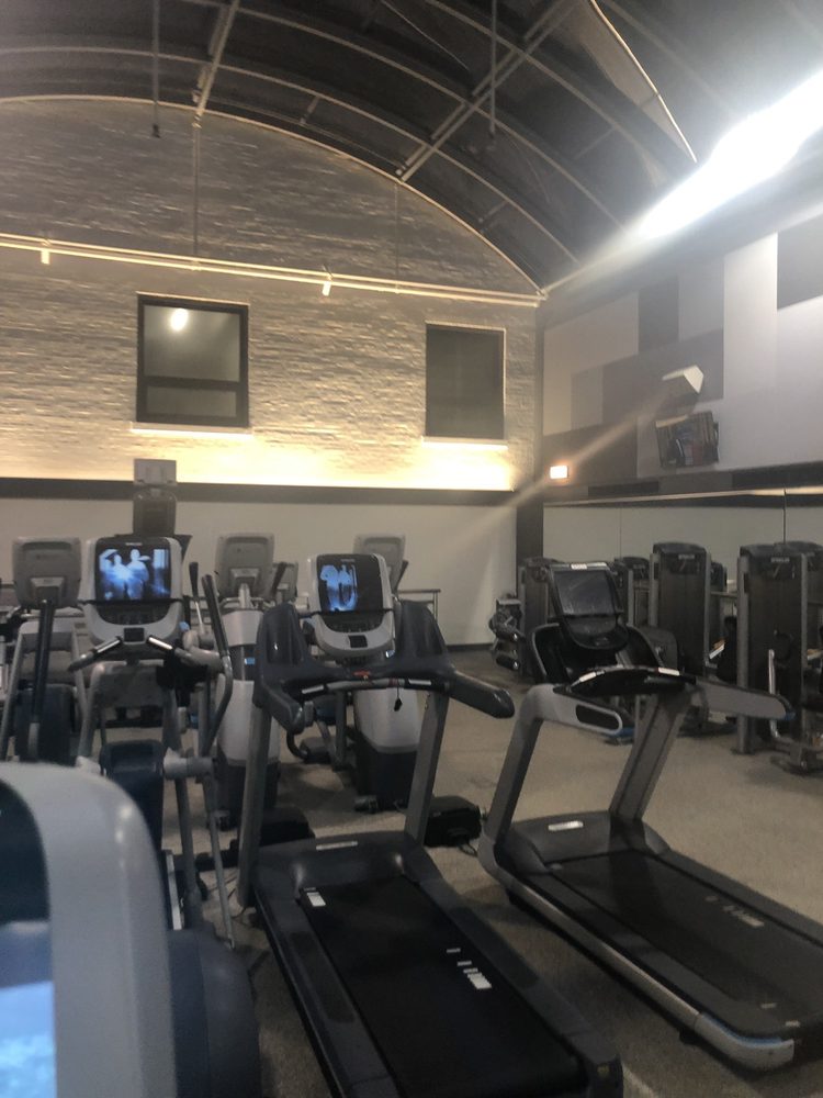 PALMER HOUSE GYM - Updated December 2025 - 11 Photos - 17 E Monroe St ...