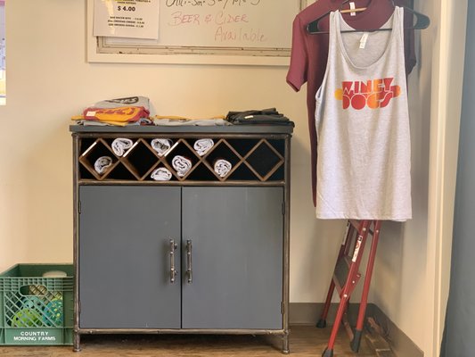 WINEY DOGS - Updated September 2024 - 100 Photos & 36 Reviews - 3 N 6th ...