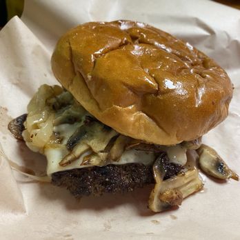 BARD’S BURGERS & CHILI - Updated October 2025 - 340 Photos & 302 ...