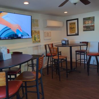 MT ROYAL INN - Updated December 2025 - 36 Photos & 29 Reviews - 137 ...