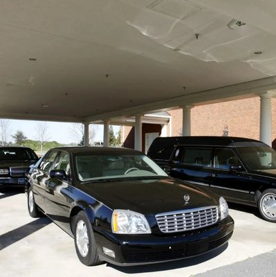 MCCULLOUGH FUNERAL HOME - Updated October 2025 - 14 Photos - 417 S ...