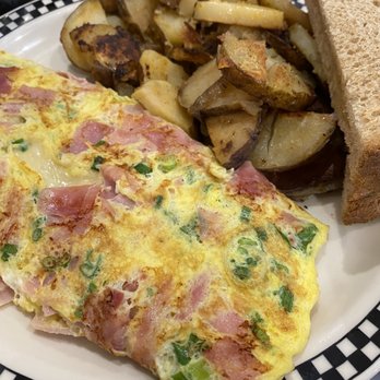 BILL’S LUNCHEONETTE - CLOSED - Updated January 2025 - 85 Photos & 111 ...