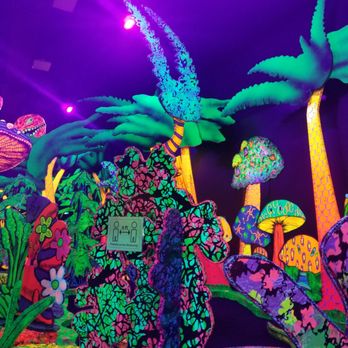 PUTTING EDGE - Updated December 2025 - 61 Photos & 31 Reviews - 7621 ...