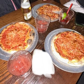 ALLIGATOR LOUNGE - Updated January 2026 - 234 Photos & 572 Verified ...