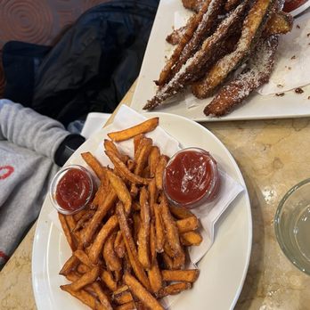 THE CHEESECAKE FACTORY - Updated April 2025 - 679 Photos & 572 Reviews ...