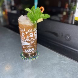 THE SOS TIKI BAR - Updated July 2024 - 583 Photos & 244 Reviews - 340 ...