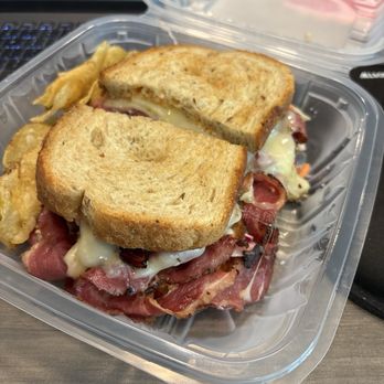 ROOST DELI - Updated October 2025 - 27 Photos & 23 Reviews - 3564 ...