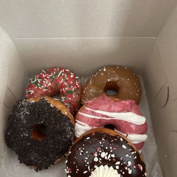 DONUT RUN - Updated May 2025 - 394 Photos & 248 Reviews - 6904 4th St ...