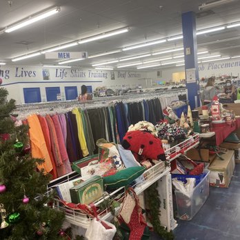 GOODWILL BOCA WEST STORE & DONATION CENTER - Updated November 2025 - 19 ...