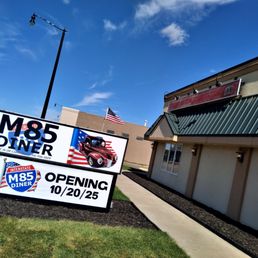 M85 DINER - Updated December 2025 - 33 Photos - 3807 Fort St, Wyandotte ...