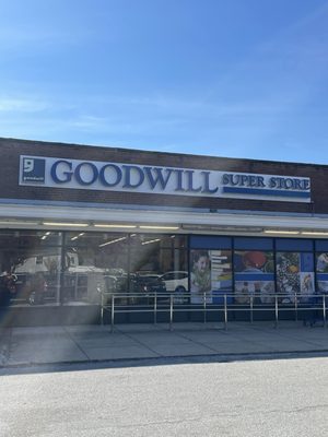 GOODWILL RETAIL STORE AND DONATION CENTER - Updated March 2025 - 25 ...