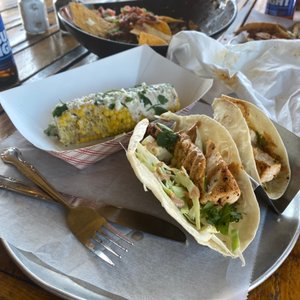 FIGHTINGTOWN TAVERN - 283 Photos & 521 Reviews - 511 E Main St, Blue ...