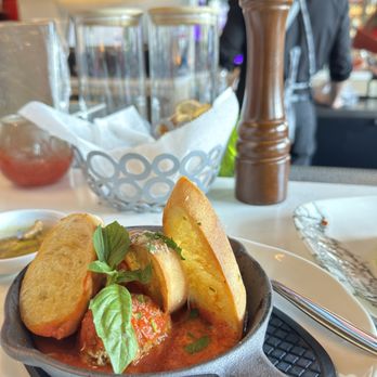 FACCI RISTORANTE - Updated March 2025 - 111 Photos & 61 Reviews - 414 ...