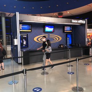 CINEPLEX CINEMAS QUEENSWAY AND VIP - 170 Photos & 112 Reviews - 1025 ...