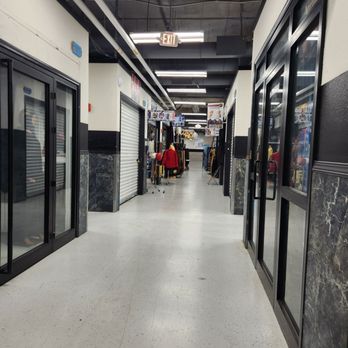 KARMEL MALL - Updated February 2026 - 2910 Pleasant Ave, Minneapolis ...