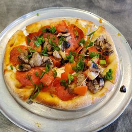 ROUND TABLE PIZZA - 307 Photos & 379 Reviews - 1020-J Keolu Dr, Kailua ...