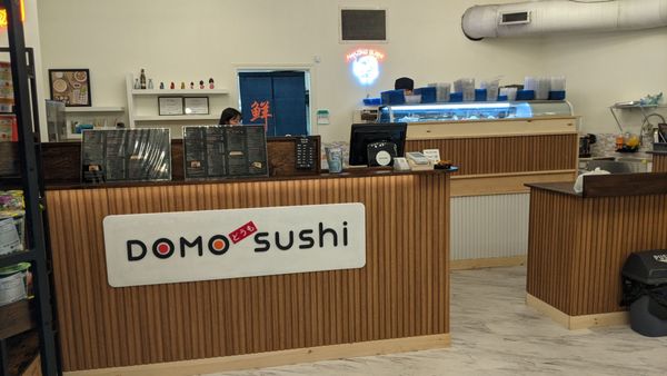 DOMO SUSHI - Updated October 2025 - 17 Photos - 844 Sheppard Avenue W ...