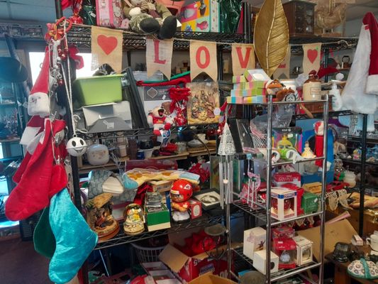 KC THRIFT - Updated July 2025 - 12 Photos - 200 NW 72nd St, Kansas City ...