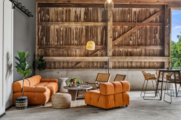 RETREAT 21 - Updated August 2025 - 104 Photos & 32 Reviews - 11433 ...