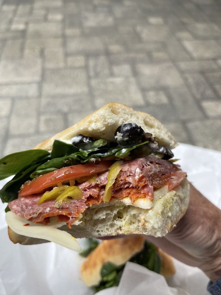 SPRING STREET DELI - Updated June 2025 - 72 Photos & 153 Reviews - 135 ...