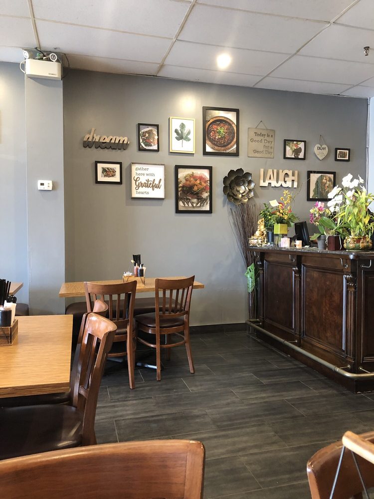 PHO SOHO - Updated May 2025 - 925 Rathburn Road E, Mississauga, Ontario ...