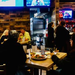 JUNCTION 52 BAR & GRILL - Updated October 2025 - 266 Photos & 275 ...