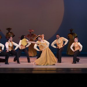 STEPS ON BROADWAY - Updated August 2025 - 18 Photos & 170 Reviews ...