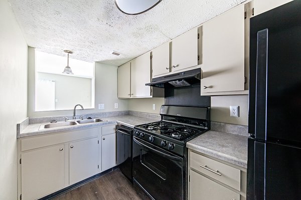 OAKDALE SQUARE APARTMENTS - BARRATT ASSET MANAGEMENT - Updated July ...