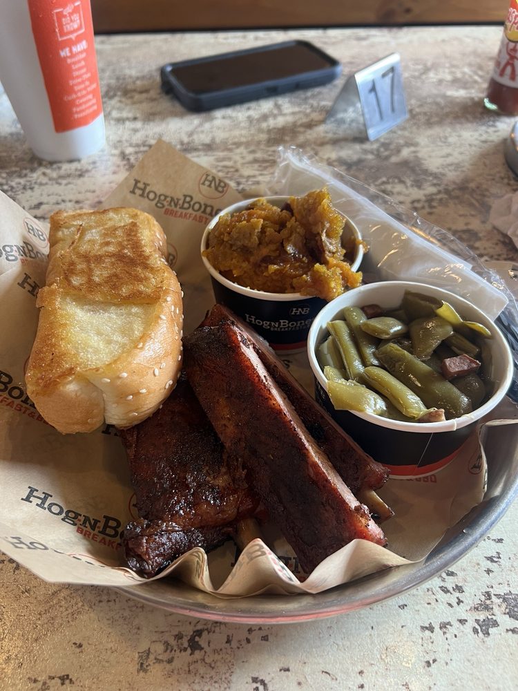 HOG-N-BONES LEESBURG - Updated December 2025 - 16 Photos & 39 Reviews ...