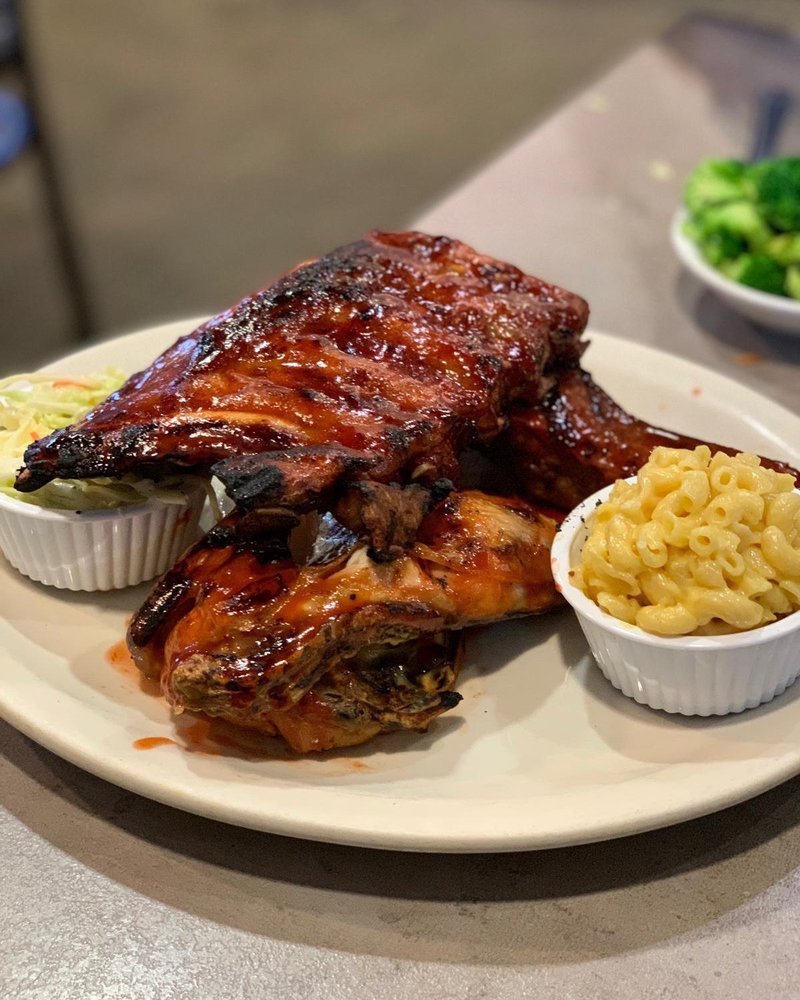 RED’S BARBECUE & GRILLERY - 481 Photos & 1004 Reviews - 3090 Cochran St ...