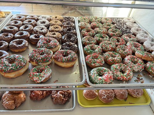 THE GOLDEN DONUT - Updated October 2025 - 16 Photos & 52 Reviews - 4850 ...