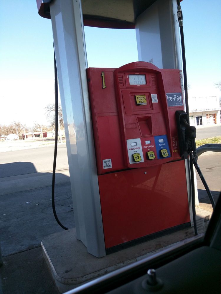 MAC’S MART II - Updated December 2025 - 431 E Broadway Ave, Enid ...