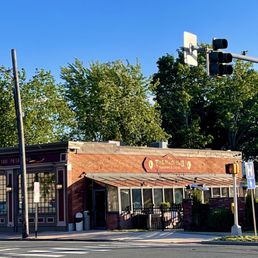 THE MAIN PUB - Updated May 2025 - 229 Photos & 317 Reviews - 306 Main ...