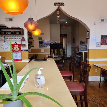 EVEREST CAFE & BAR - Updated October 2025 - 281 Photos & 437 Reviews ...