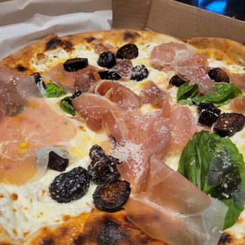 TABLE 87 - BROOKLYN HEIGHTS - Updated December 2025 - 353 Photos & 402 ...